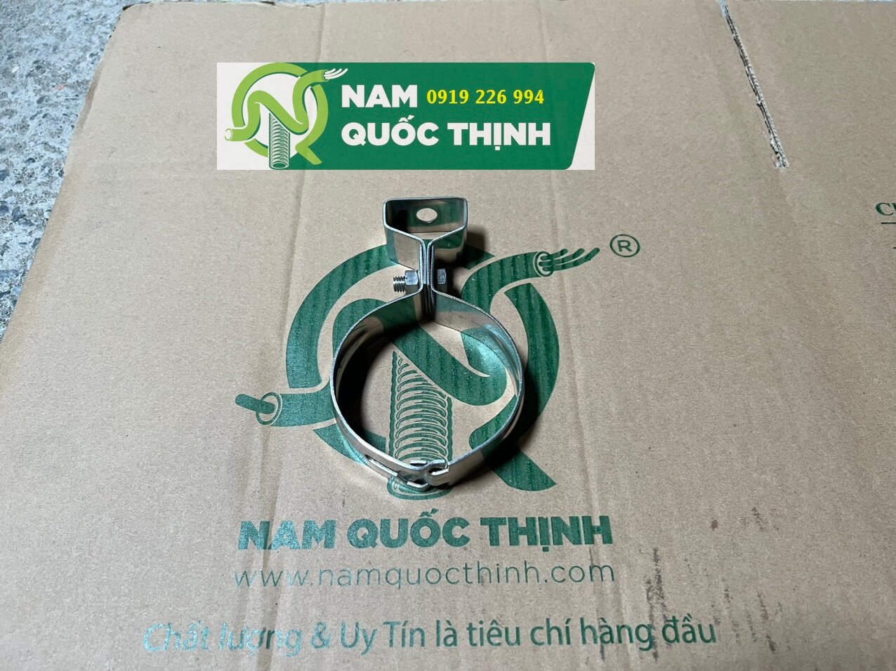 Đai Treo Ống Inox 304 D76