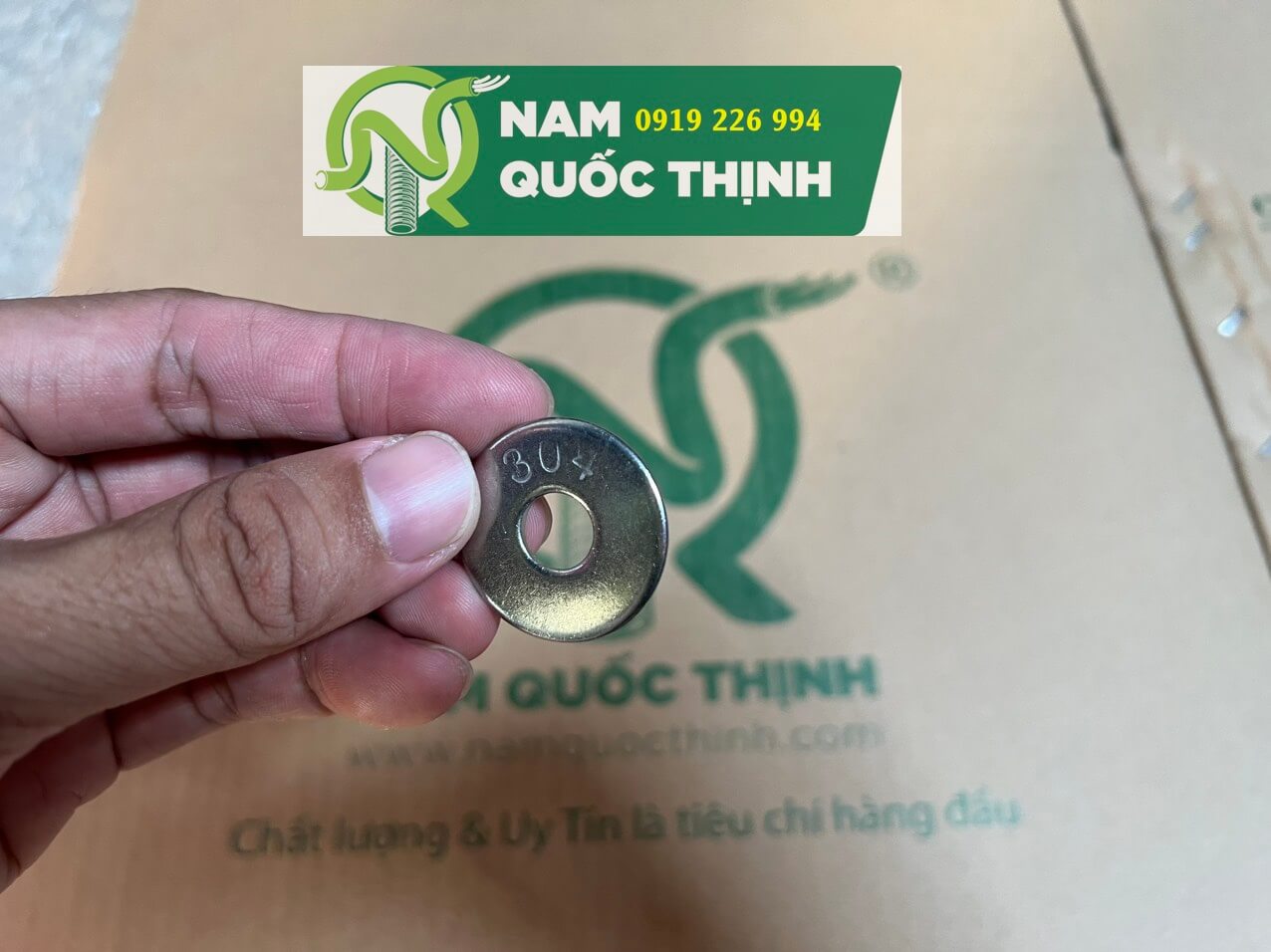 Long Đền Phằng Inox 304 M10