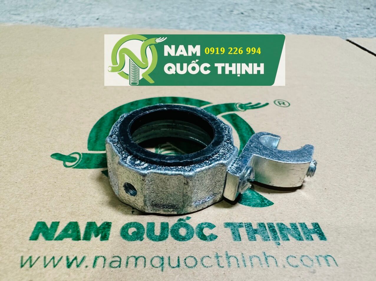 Đai Nối Cách Điện Nối Đất Ống GI IMC Gang Nhúng Nóng 1 Inch